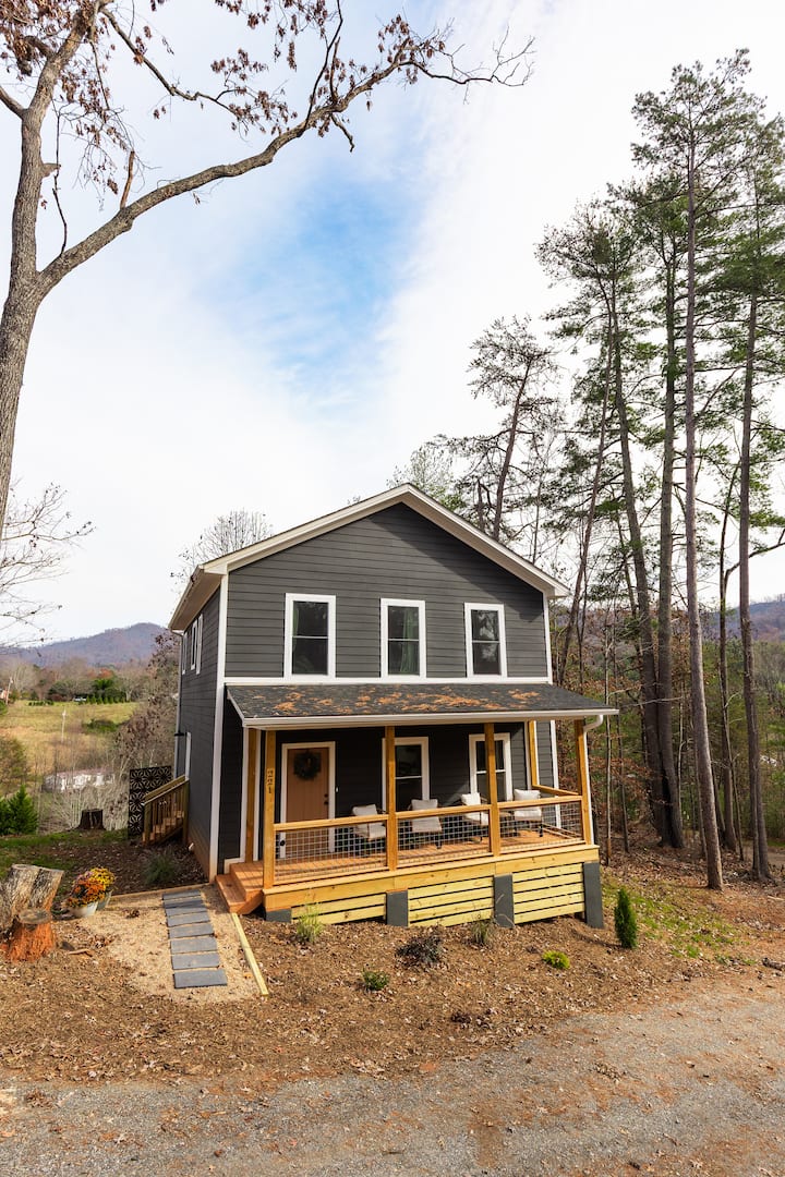 Your Asheville Home Away From Home + Pets Welcome - 위버빌