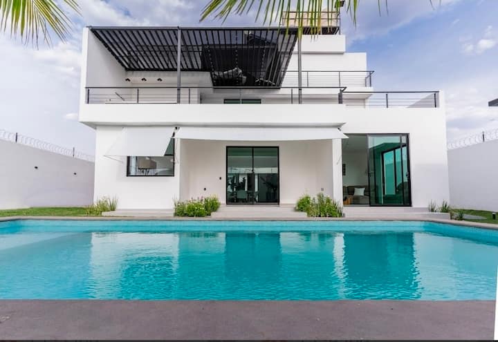 Casa Francia: Celebración -Alberca & Starlink - México