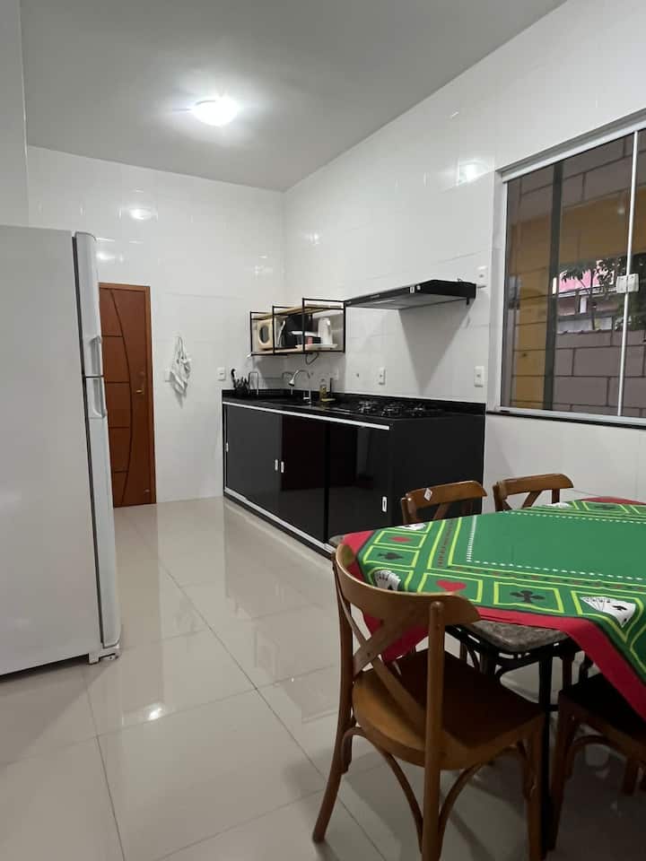 Casa Completa, Prox. Da Dutra, Shoppings-n.iguaçu. - Nova Iguaçu