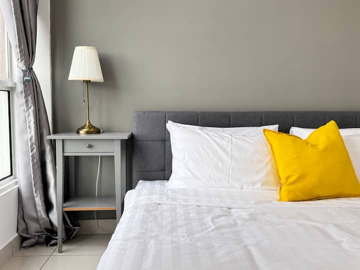 Seaview 2br Beside Gleneagles | 4-7pax Georgetown - George Town