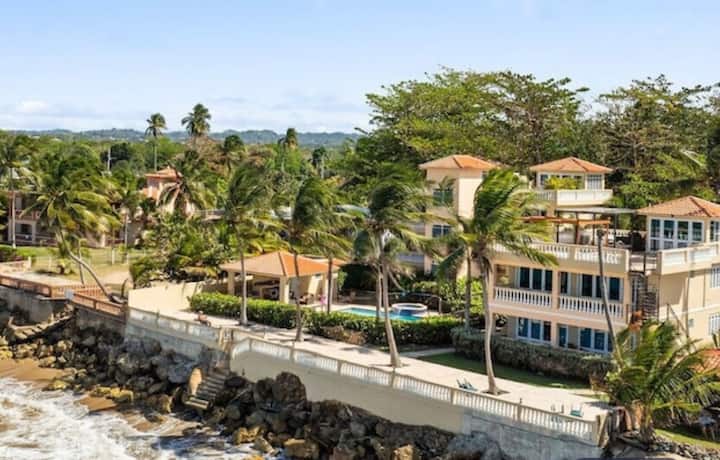 Ocean View Castle | Oceanfront Condo With Pool - Rincón