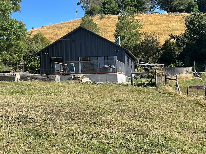 Fortuna Views, Farm Stay.
Beautiful Views. - Churchill