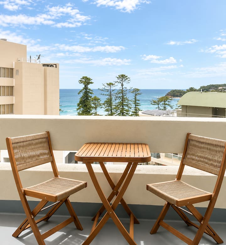 Ocean-view Beach Pad In The Heart Of Manly Village - Manly