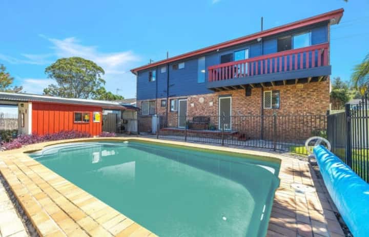 Central Coast Getaway Pet Friendly - Lake Macquarie