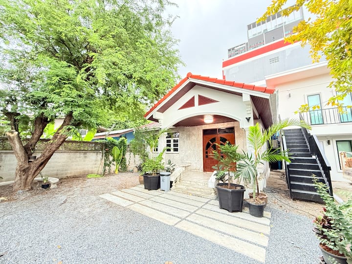 Nature Hotel, Villa 1st Floor 2br Connected Room - Bang Khen