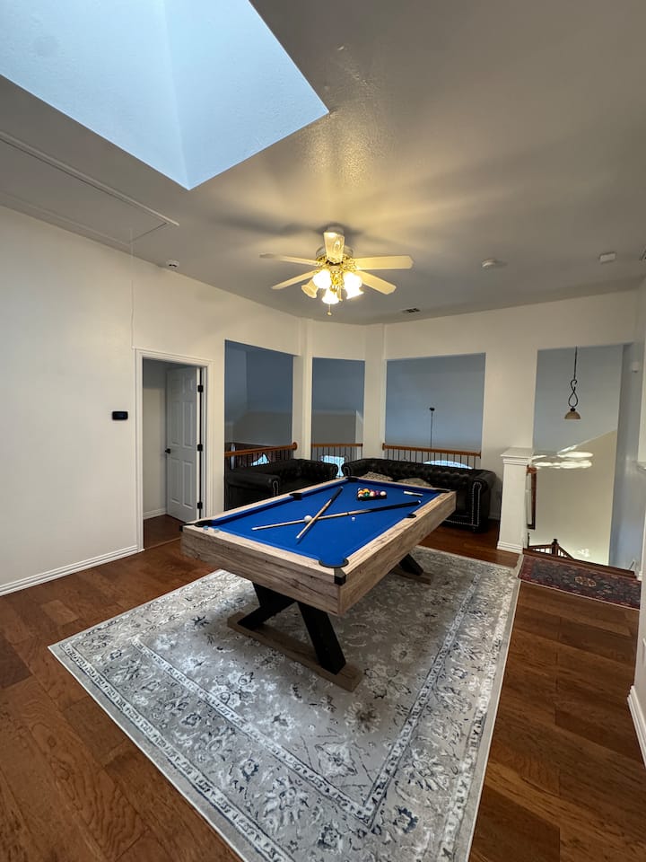 Bright 5bd/3ba Home | Easy Dallas Access | Patio - Rowlett, TX