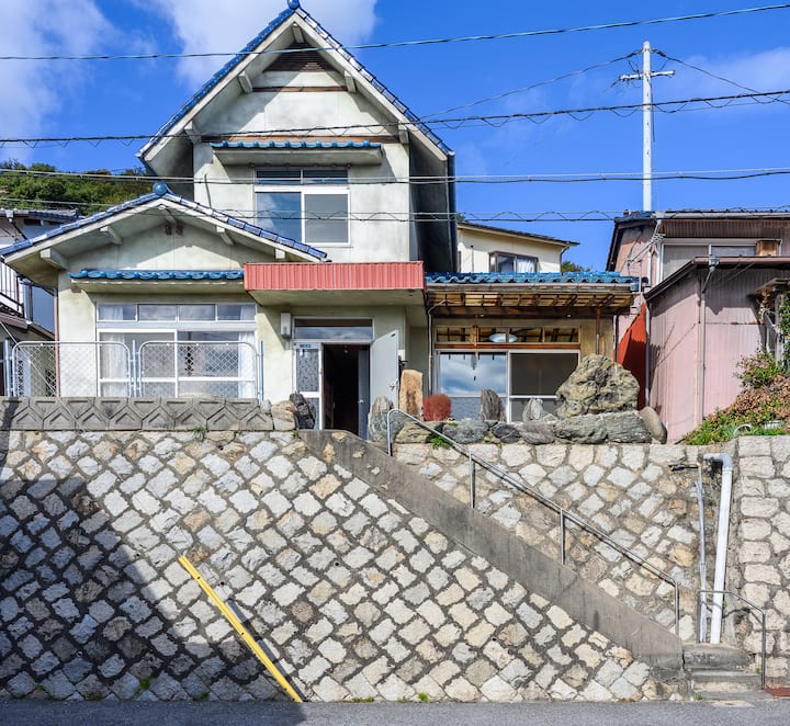 Naoshima Ferry 20-min Walk Near Big Mall & Station - Tamano