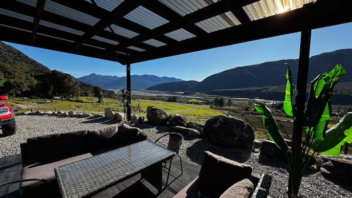Futuristic Wilderness Cabins (West Coast, Nz) - West Coast