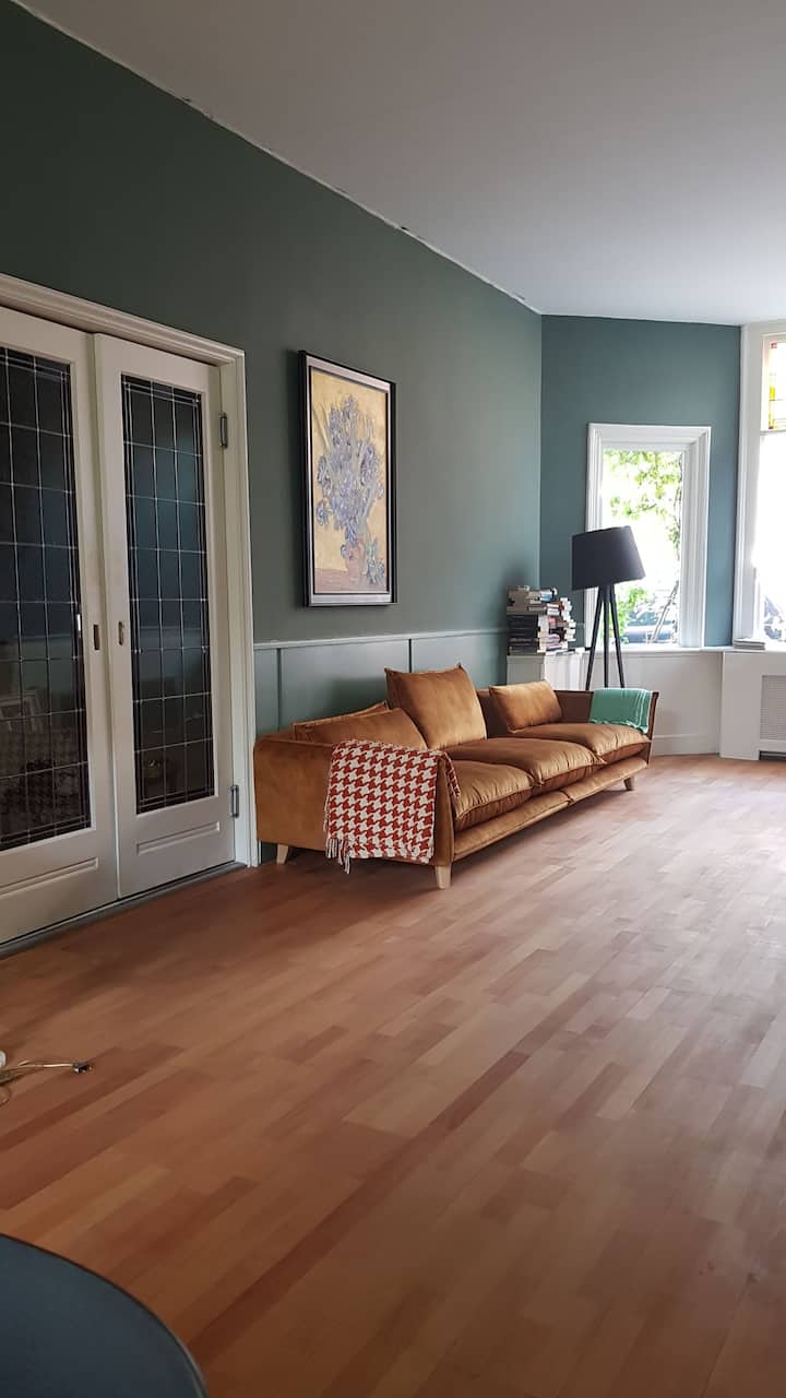 Warm & Peaceful City Stay - The Hague