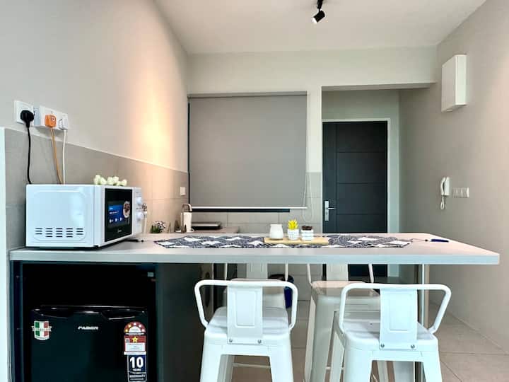 Monochrome 2bedroom | 4 Guests | Meritus@perai - Seberang Perai