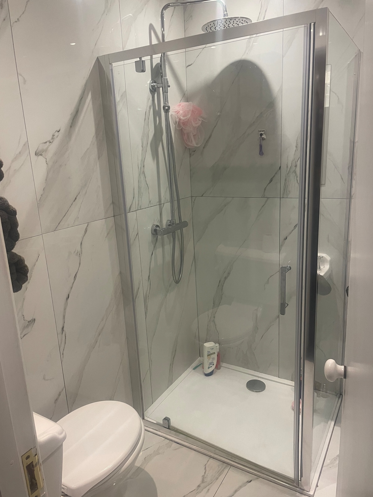 Quiet location 10 minute walk to city centre - Houses for Rent in ...