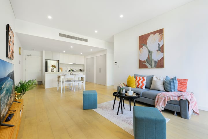 Comfy Modern Apartment Near Station | Free Parking - Hornsby