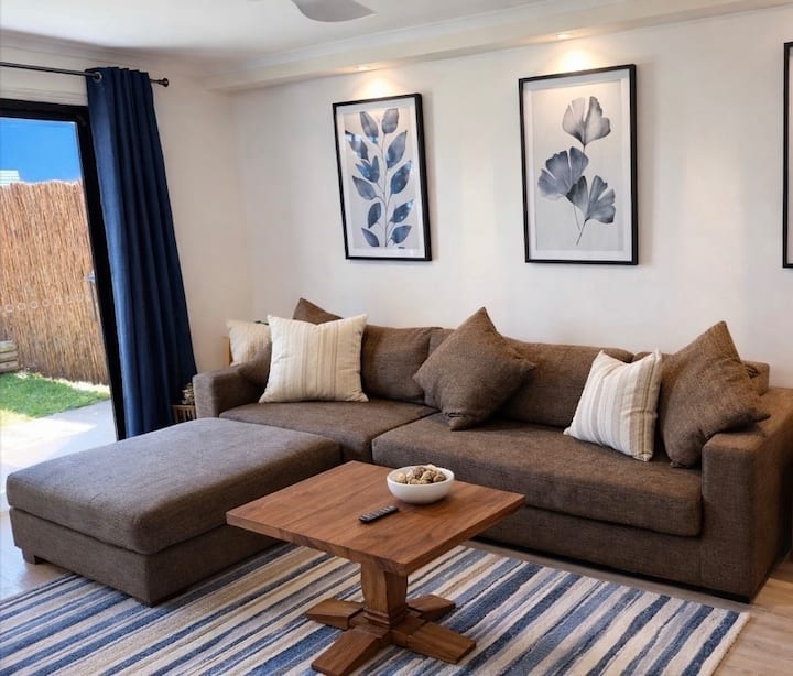 Blue On Main Ev Charging & Pet Friendly, Central - Hervey Bay