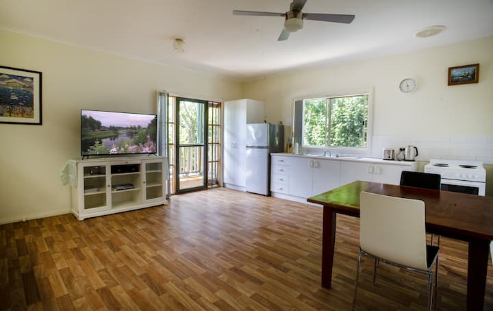 Close To It All And A Private Secluded Retreat - Newcastle