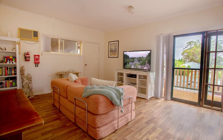 Close To It All And A Private Secluded Retreat - Morisset