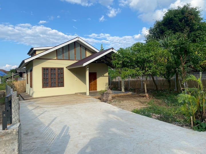Cozy Home With Mountain View In Chiangdao Thailand -
