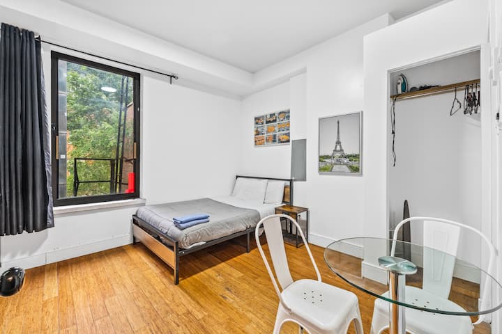 Destination Stays - Downtown Montreal #02a - Montreal