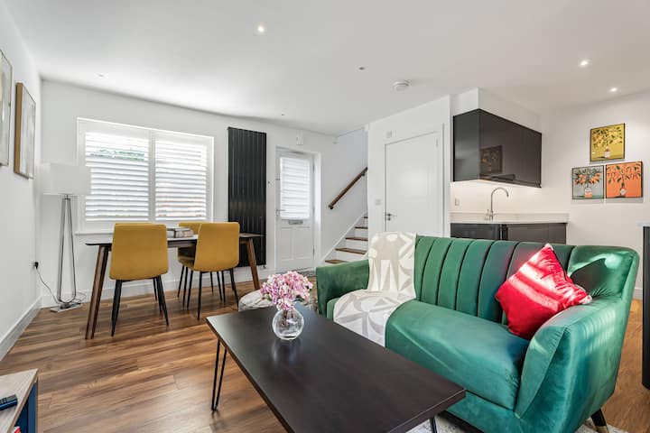 Quiet City Centre Escape – Direct Train To London - Saint Albans