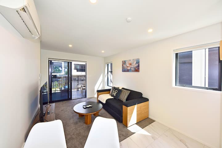 Comfortable 2br Home Steps From Te Kaha Stadium - Christchurch