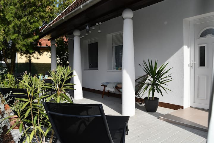 Teljes Tornác Bogláron Apartmanok - Balatonlelle