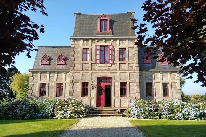 Manoir Breton à La Campagne Proche Des Plages - Morlaix