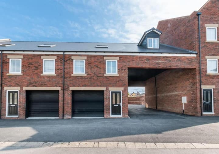 4-bedroom Serviced Home In Skinningrove 3 - Saltburn-by-the-Sea