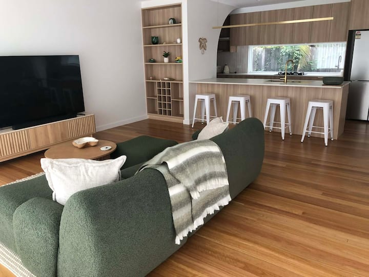 Luxury Beachside Retreat - Max 6 Guests - Forster