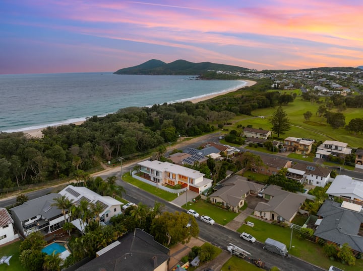 Luxury Beachside Retreat - Max 6 Guests - Forster