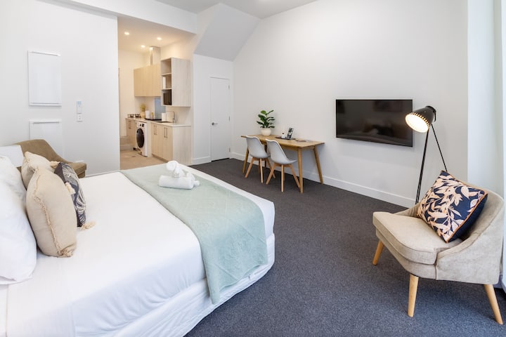 Ground Floor Studio. Best Location In Christchurch - Christchurch