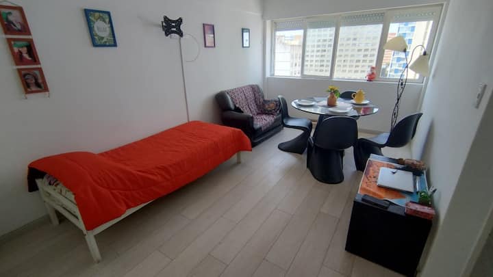 Dos Ambientes A Metros De La Playa Y Peatonal - Miramar