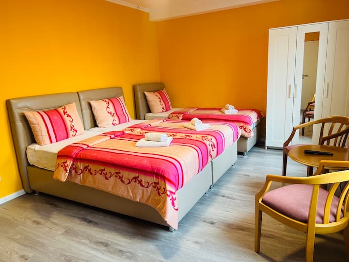 Dreibettzimmer Im M&m Hotel Wilhelmsburg - Hamburg