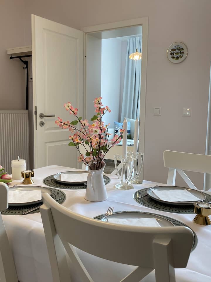Villa Johanna App. 1 - With Two Balconies & Garden - Timmendorfer Strand