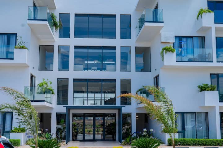 Modern Flat, Borrowdale West, Gated, Wi-fi, Solar - Zimbabwe