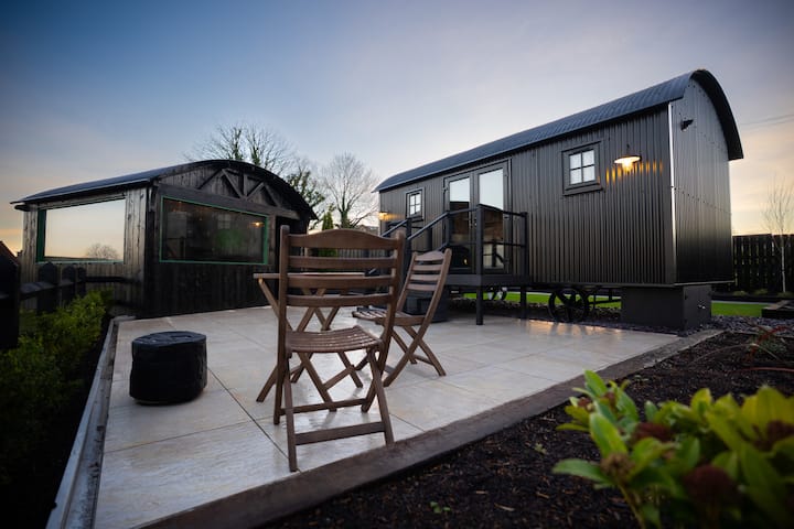 Friels Fairytree Oak Lodge - Northern Ireland