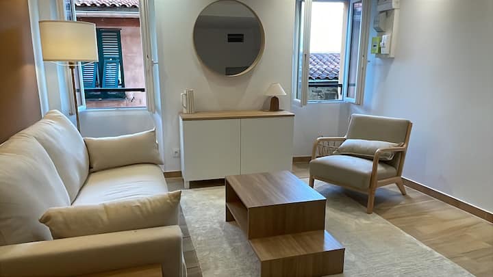 Appartement Dans Le Centre Historique De Menton - Menton