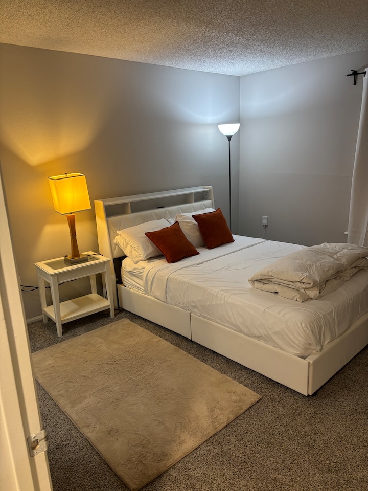 Charming Home In Dublin W/free Parking - 都柏林