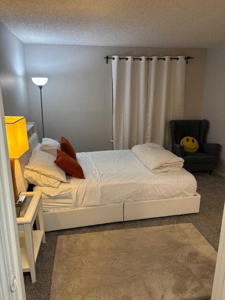 Charming Home In Dublin W/free Parking - Dublin, OH