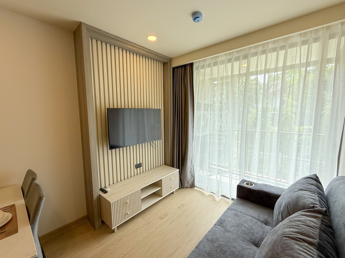 *Modern 1BR Condo with Pool & Gym Access C235 - Flats for Rent in ...