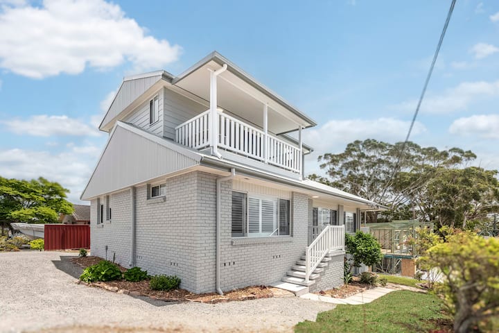 The Dalton Escape -Your Coastal Retreat In The Bay - Port Stephens