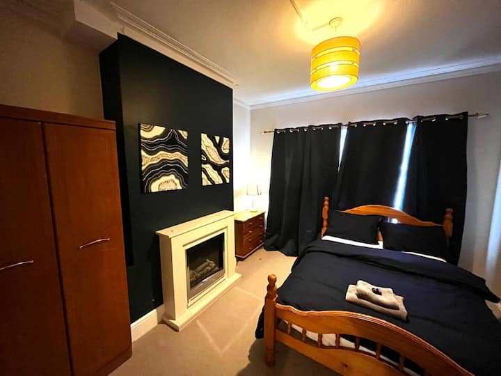 Lovely Victorian Property Close To Silverstone - Milton Keynes