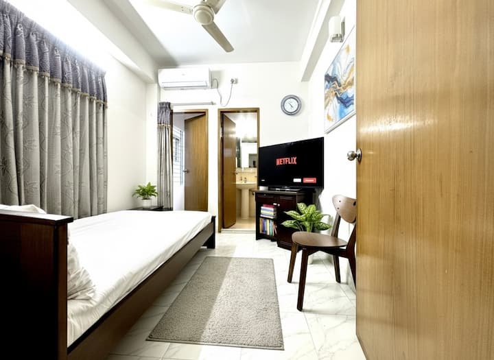 Private Room Near Airport (Sector 4, Uttara) - Dhaka