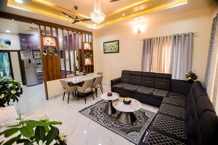 Sunshine House • Modern, Bright & Relaxing - Chandrapur