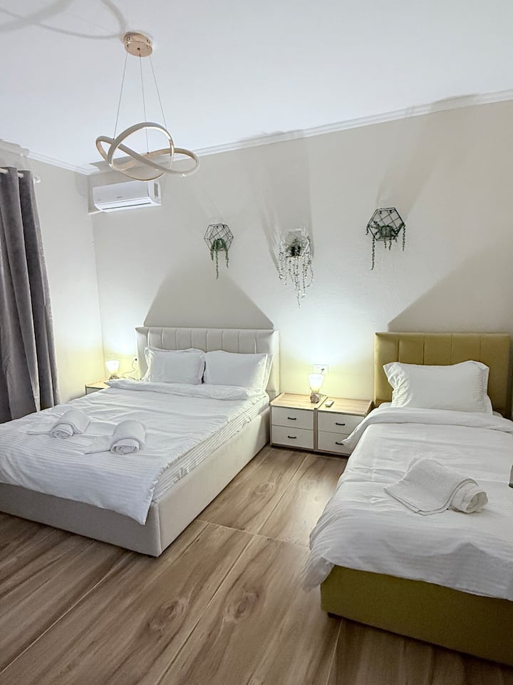 Elia Apartment 3 Boulevard - Tirana