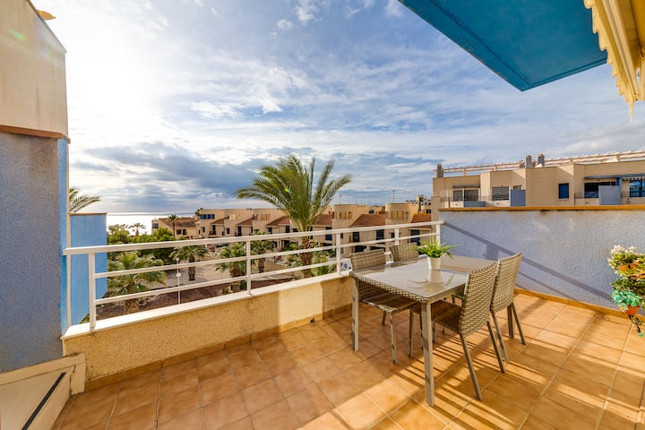 Penthouse With Stunning Sea Views- 1 Line & Pool - Cabo Roig