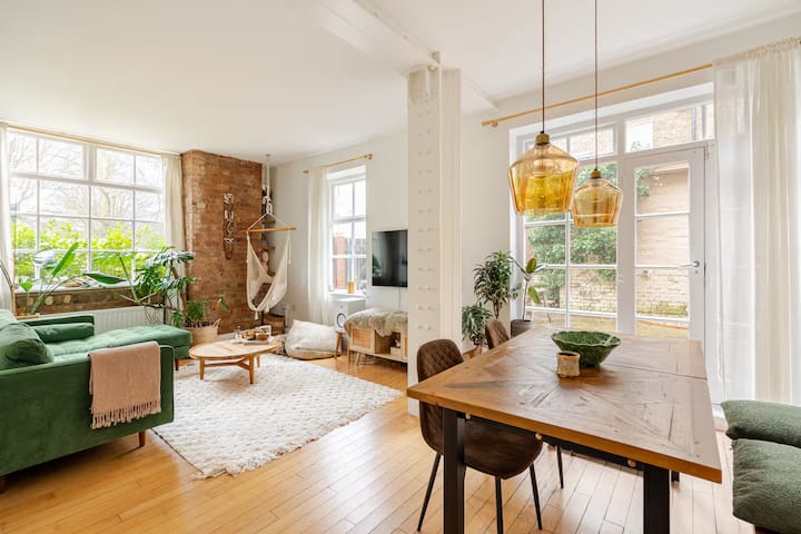 Chic Central East London Flat With Private Patio - London