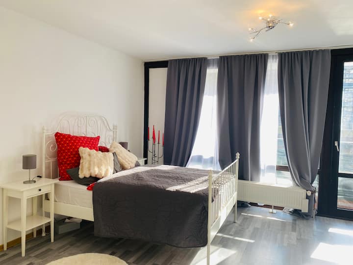 Zentral Und Gemütlich - Keulen