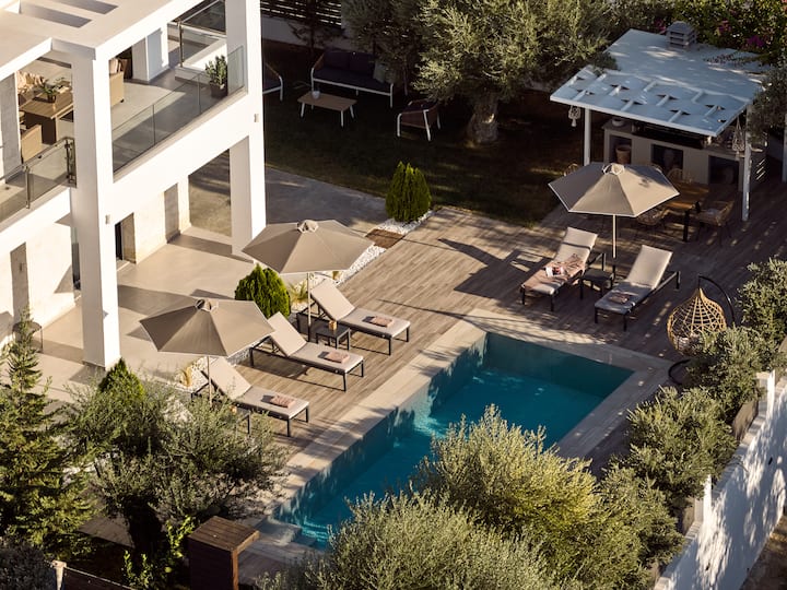 Solis Ortus Villa, A Sublime Sanctuary With Pool - Kalamaki
