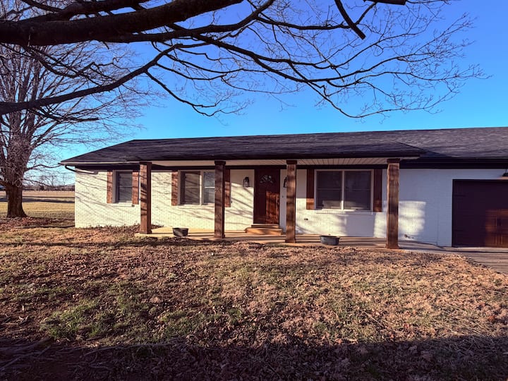 Desmar Stables Farmhouse - Harrodsburg, KY