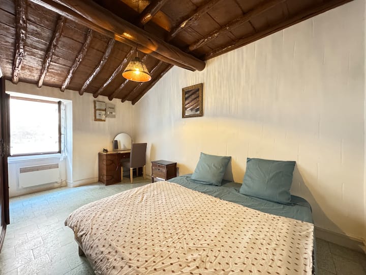 L’alcôve - Wifi, Tv, Central - ボニファシオ