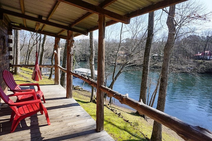 Little Red River-front Rustic Log Cabin. - Heber Springs, AR
